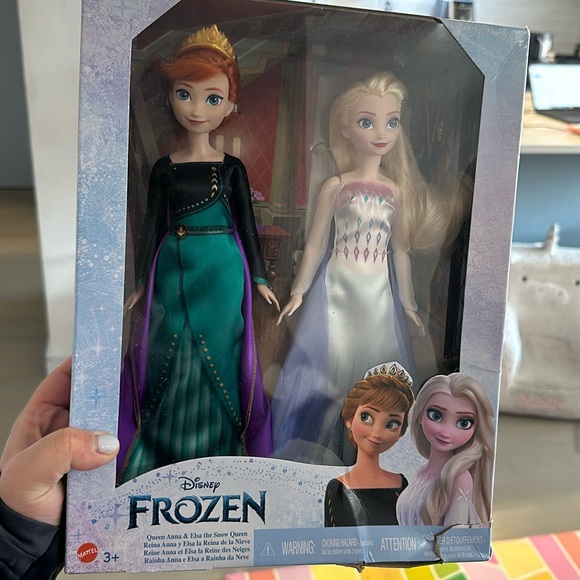 Disney | Toys | Frozen Anna Elsa Set | Poshmark